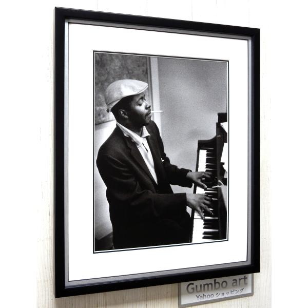 ●ウィントン・ケリー/New York 1960/アートピクチャーの額装品●額装仕様.ホワイト＆ブラック/シルバーライン/黒額●アートピクチャーサイズ（約33mmx24cm）●額/木製/ブラック/アクリルパネル仕様　外枠寸法　約44cｍｘ3...