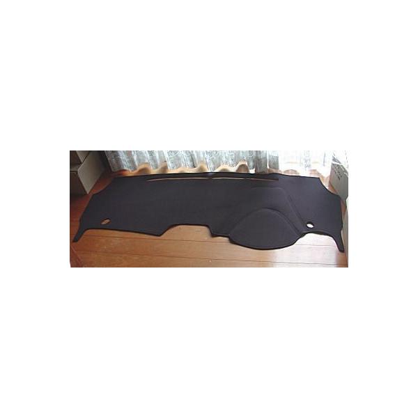 適合車種…’15/6月〜　HONDA　シャトル　GP7,8/GK8,9特徴…シャトルはダッシュボードのうつり込みが気になります。熱（陽射）吸収がよく、乱反射しない素材のダッシュボードマットをダッシュボードにおいて頂くだけで、うつり込みの防止...