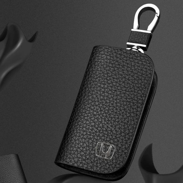 【様々なサイズのスマートキーに対応】各車種、各メーカーのスマートキーに対応しておりますので汎用性が高くおすすめです。8.5*4.5CM以内のキーに対応します。防汚性、防水性に優れています。シンプルかつおしゃれなデザインですので男性、女性問わ...