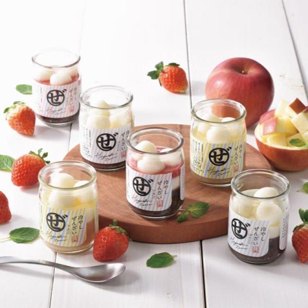 北海道産小豆・函館産いちご・りんごを使用した彩り豊かな冷やしぜんざいです。北海道で製造されたもち米粉も使用し、もちもちの白玉になっております。ギフト プレゼント ご褒美 贈り物 贈答品 送料無料 ご自宅用 中元 歳暮 御祝 お祝いお正月、バ...