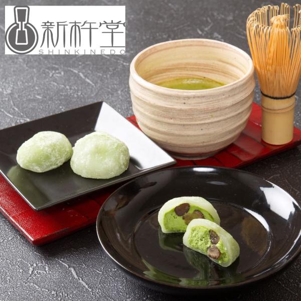 【抹茶ふわふわ】渋みの効いた抹茶を使った和風ケーキ。抹茶を生地、餡に使用し、風味豊かに仕上げました。しっとりとしてふわふわな生地は口に入れるとトロけるような食感の後に、抹茶の渋みと甘みが合わさった味わいが全体に広がっていきます。和菓子の技術...