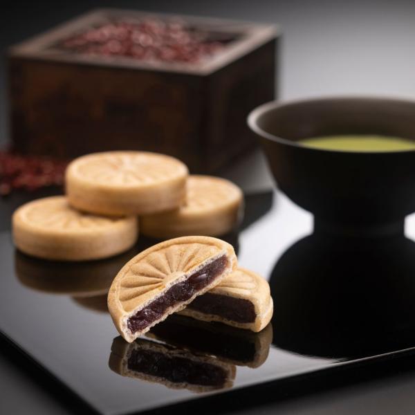 北海道小豆粒餡100％使用のもなかです。ギフト プレゼント ご褒美 贈り物 贈答品 送料無料 ご自宅用 中元 歳暮 御祝 お祝いお正月、バレンタインデー、ホワイトデー、母の日、父の日、敬老の日、クリスマス、お誕生日、記念日のプレゼント、お祝...