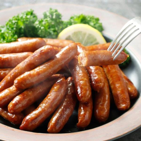 国内産の豚肉を使用しポークコラーゲンを練り込んでジューシーに仕上げ生地に粉末の唐辛子を練りこみました。加熱済みですので解凍後そのままたべられますが、温めるとよりいっそう美味しく召し上がれます。ご自宅用 送料無料 お取り寄せ ソーセージ ウイ...