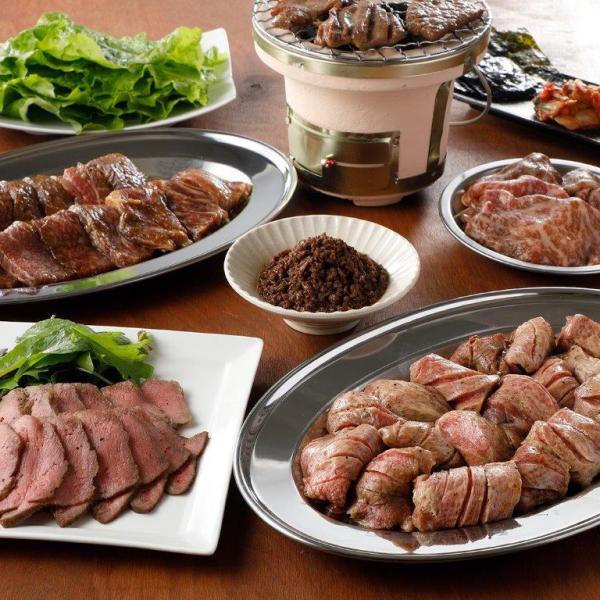 爆買＜春の新生活[爆買WEEK]＞お店と同じお肉の厚切り牛タン、カルビ、ロース、ローストビーフタンと肉味噌の入った、これぞヒロミヤの満喫セットです。ギフト プレゼント ご褒美 贈り物 贈答品 送料無料 ご自宅用 中元 歳暮 御祝 お祝いお正...