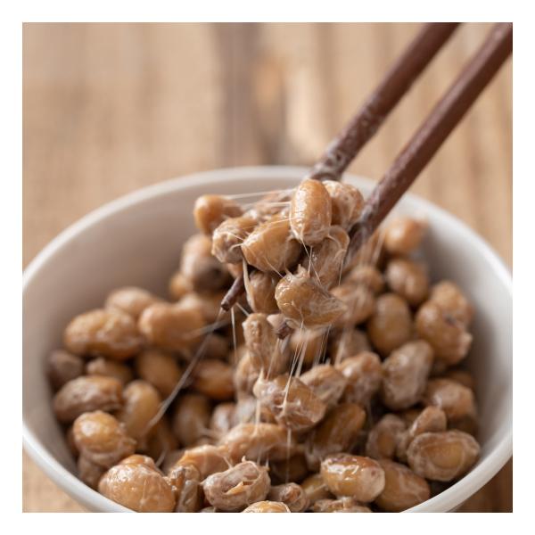 ●素材へのこだわり超希少な国産の自然栽培の大豆を贅沢に使用。日本名水百選の湧き水を大豆に浸水し、 大豆本来のうまみや成分を逃さないよう、じっくり蒸しあげて作りました。＊安心素材で作る昔ながらの納豆 ＊大豆本来の甘みが感じられる納豆原材料&l...