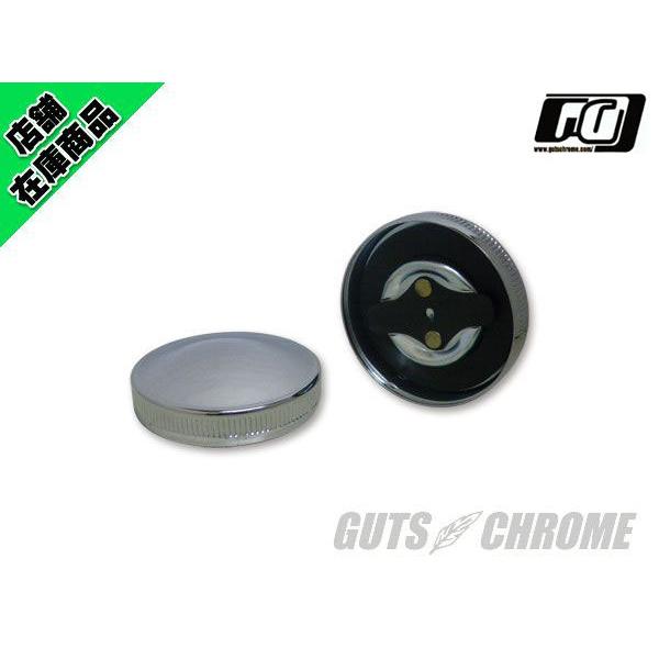 ハーレーダビッドソン純正の分割タンクでカムタイプキャップの場合は右側に使用します。爪の位置が異なるため左側には使用できません。右側→爪が浅い＆ベント(空気穴)有り、左側→爪が深い＆ベント(空気穴)無し