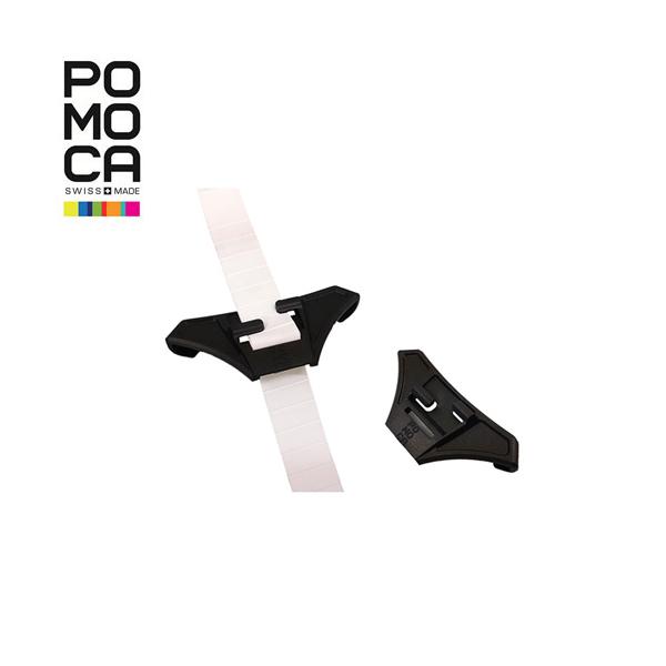 Twin Tipスキー用のリア・フック。従来のバックフィックス・フックを取り外し、ストラップにこのフックを差し込むだけで、あなたのスキンをTwin Tipにフックすることが可能です。