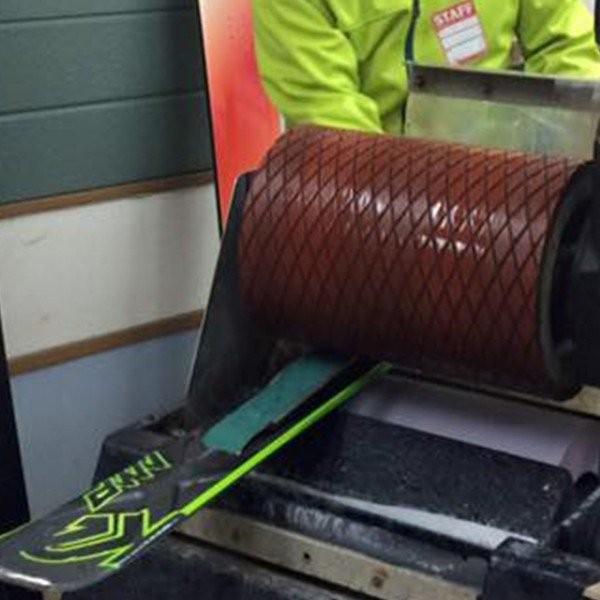 ◆チューンナップメニュー ・サンディング ・エッジ研磨（手仕上げ、基本89°/1°：エッジの角度指定が可能です。)・ストーンマシン　ストラクチャー・WAX仕上げ (塗ったままの状態でのご用意となります。)納期：11月から4月は施工開始から5...