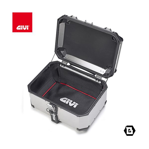 GIVI E201Bは、Trekker OutbackやALASKA等のトップケース用 インナーライニングキットです。ケース内部の底面およびフタ裏へ装着することで、収納物への傷付きを軽減し、ケース内部を保護します。クッション性のあるライニン...