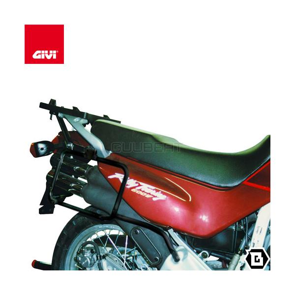 GIVI PL131は、MONOKEYサイドケースまたはRETRO FITケースを装着するためのサイドケースホルダーです。スチール合金で構成されており、耐久性のあるホルダーです。【適合車種】HONDA トランザルプ 600V (97-99年...