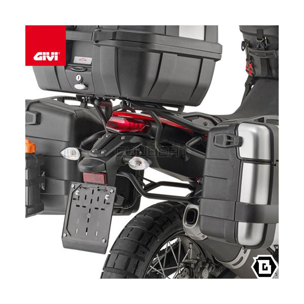 GIVI PLO2145MKは、MONOKEYサイドケースを装着するためのPL ONE-FIT サイドケースホルダーです。直径18mmの管状スチールのフレームで構成されており、MONOKEYサイドケースを装着するための専用パーツ（OFMK）...