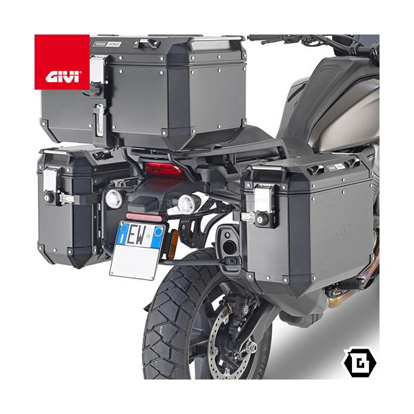GIVI PLO8400CAMは、TREKKER OUTBACKシリーズ サイドケースを装着するためのMONOKEY CAM-SIDE サイドケースホルダーです。直径18mmの管状スチールのフレームで構成されており、TREKKER OUTB...