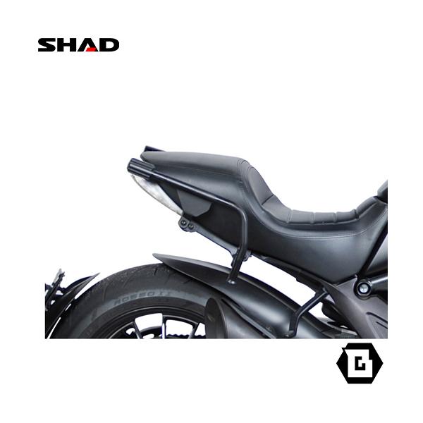 Specific side frames for SE48 and compatible side bags as stopper for SL58 / SW42. This fixation offers greater safety a...