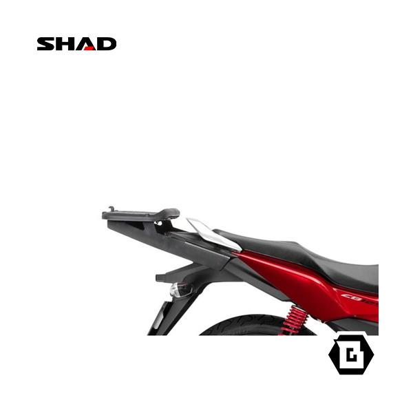The SHAD Top Master fitting allows mounting a top case onto the motorcycle. It is a fitting specifically designed por ea...