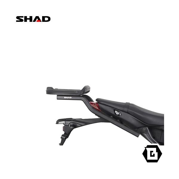 The SHAD Top Master fitting allows mounting a top case onto the motorcycle. It is a fitting specifically designed por ea...