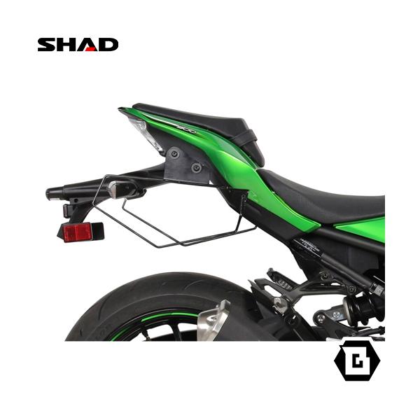 One of SHAD’s most important innovations. The new 3P System side kit’s features are: Integrated design: The side mountin...