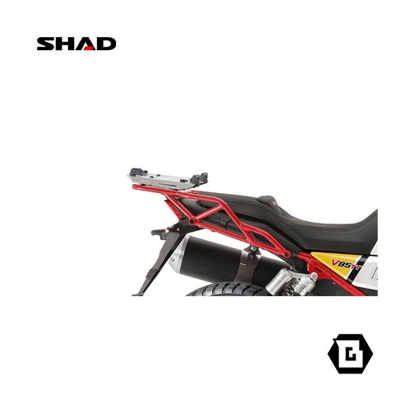 The SHAD Top Master fitting allows mounting a top case onto the motorcycle. It is a fitting specifically designed por ea...