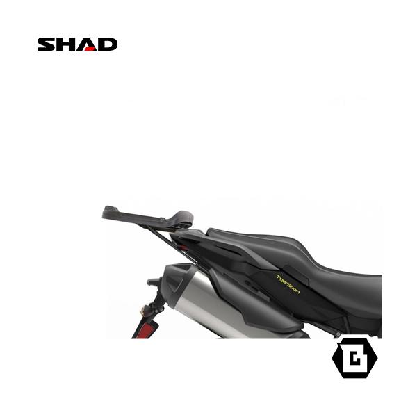 Fixings to mount a suitcase higher than the motorcycle.The SHAD Top Master fixing kit allows you to mount the top case t...