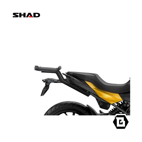 The SHAD Top Master fitting allows mounting a top case onto the motorcycle. It is a fitting specifically designed por ea...