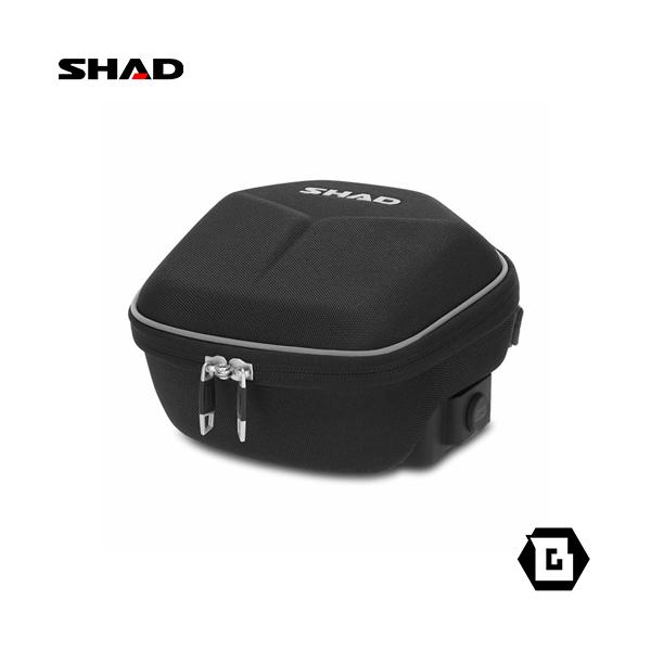 E02C Click System tank bag, 3 liter capacity.The Click System fastening system (patent pending) allows for quick and eas...