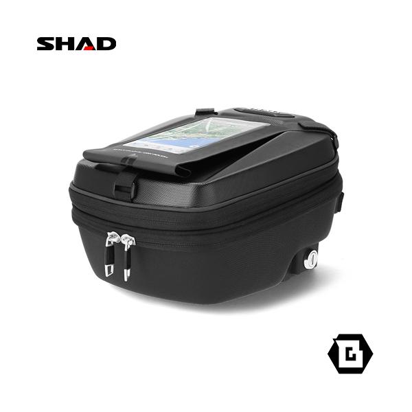 Click System E09CL Pro tank bag, its expandability system allows you to go from 5 liters to a total of 8 liters of capac...