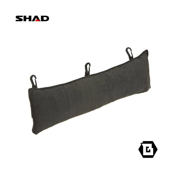 Expandable tank bag with reflective elements to increase security. With an upper compartment for maps, tablets, GPS, wit...