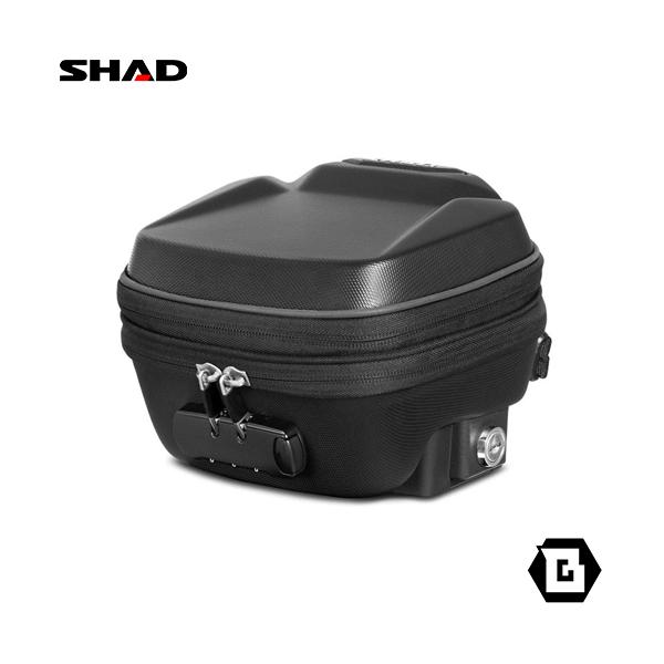 Click System E03CL Pro tank bag, its expandability system allows you to go from 3 liters to a total of 4 liters of capac...