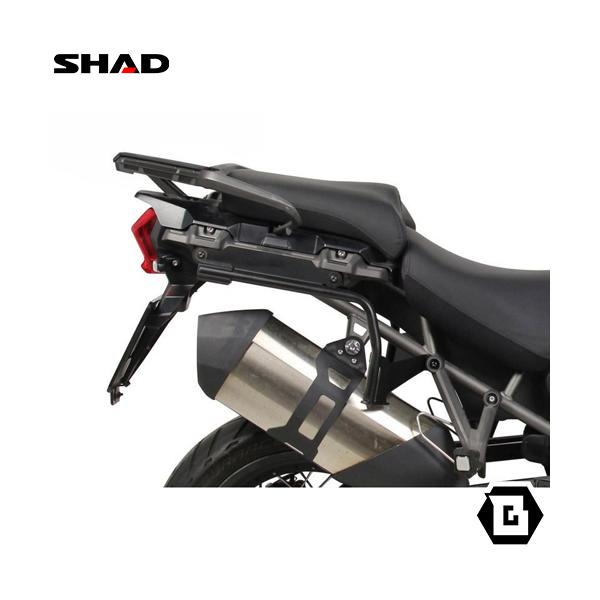 The SHAD Top Master fitting allows mounting a top case onto the motorcycle. It is a fitting specifically designed por ea...