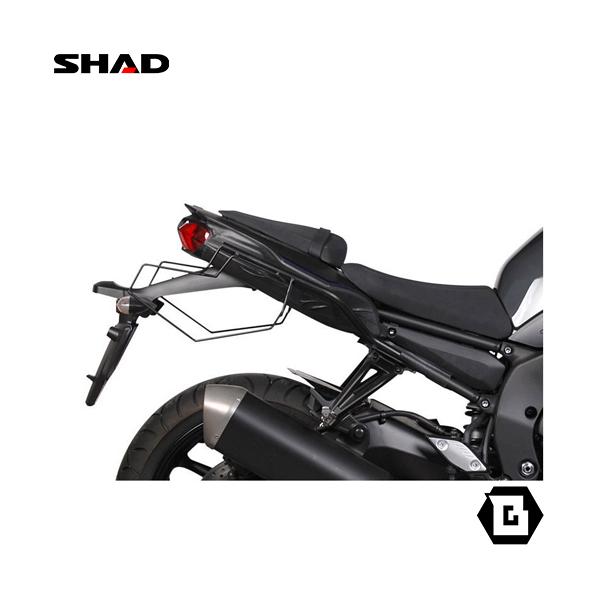 The SHAD Top Master fitting allows mounting a top case onto the motorcycle. It is a fitting specifically designed por ea...