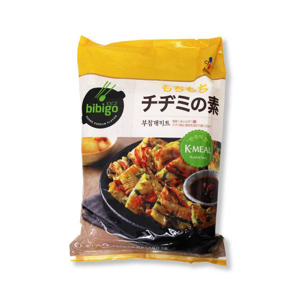 CJ FOODS ビビゴ チヂミの素 (2人前 x 2パック)名称：チヂミの素原材料名：写真参照内容量：594g(野菜入り具材182g×2袋、チヂミ専用粉85g×2袋、 チヂミのたれ30g×2袋）保存方法：直射日光及び高温多湿を避け、常温で...