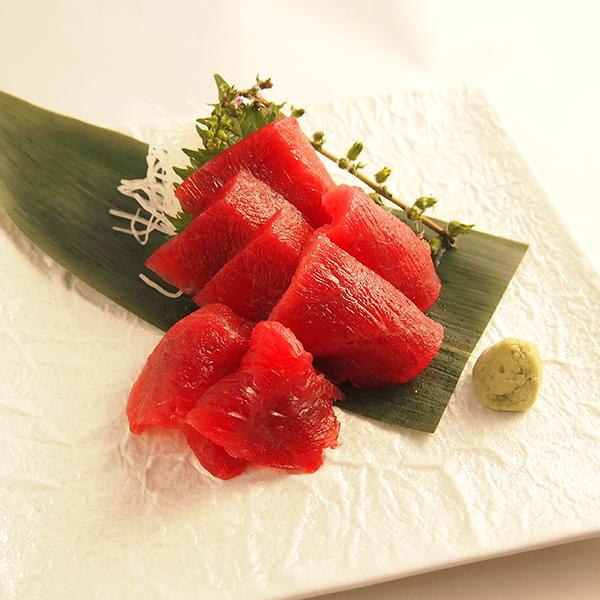 【内容(量)】ミナミマグロ(インドマグロ)赤身 500g前後【原材料(産地)】ミナミマグロ（国産）【賞味期限】冷凍保存で2ヶ月【注意点】家庭用の冷凍庫保管の場合、2-3週間以内に食べて頂いたほうがよいです。時間がたつとマグロの色が茶色くなる...