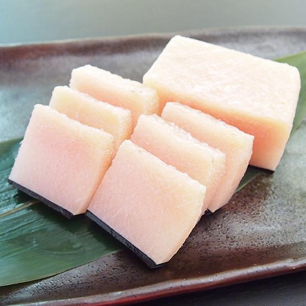 【内容(量)】くじら塩皮 500g前後【原材料(産地)】鯨(南極海)、食塩【賞味期限】冷凍保存で3ヶ月