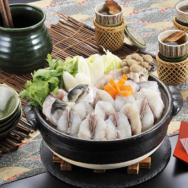 【内容(量)】ふくちり900g（アラ：トラフグ、身：マフグ各450g）、ひれ酒用ヒレ5枚、ポン酢35g×5、モミジオロシ16g【原材料(産地)】原材料名　【ふぐちり具材】標準和名トラフグ（国産、養殖）、標準和名マフグ（国産）、食塩／トレハロ...