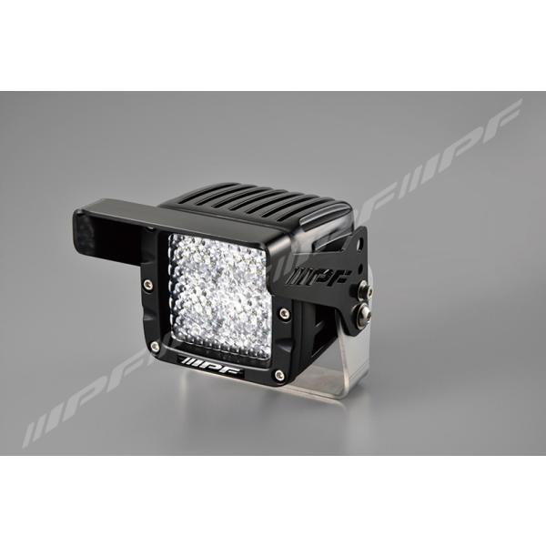 600シリーズ CUBE ワーキングランプ 4ウェイ ハンドル完全防水　(防水・防塵性能：IP68)明るさと拡散性水侵入を防ぐ防水・防塵性に優れた防水コネクターリレースイッチ付ハーネス付属強靭なボディー信頼の証　CEマーク認定品【ご注意】商...