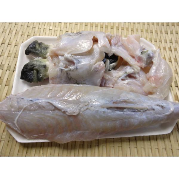 大分県、長崎県等、国内で養殖された【養殖トラフグ】です。１匹１．４キロから１．５キロの河豚を１匹使用し、当店にて鮮度を落とすことなく、活け〆処理後むき身加工、真空処理を行った後急速冷凍しております。解凍後、直ぐにお召し上がり頂けます。カット...