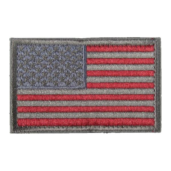 ◇素材:ポリエステル◇サイズ：縦5cm 横8cm◇生産国：中国◇裏面マジックテープでベルクロ部分に装着できます。◇ベルクロメス側付属します。◇商品名：ベルクロワッペン 国旗 アメリカ 星条旗 赤灰 左