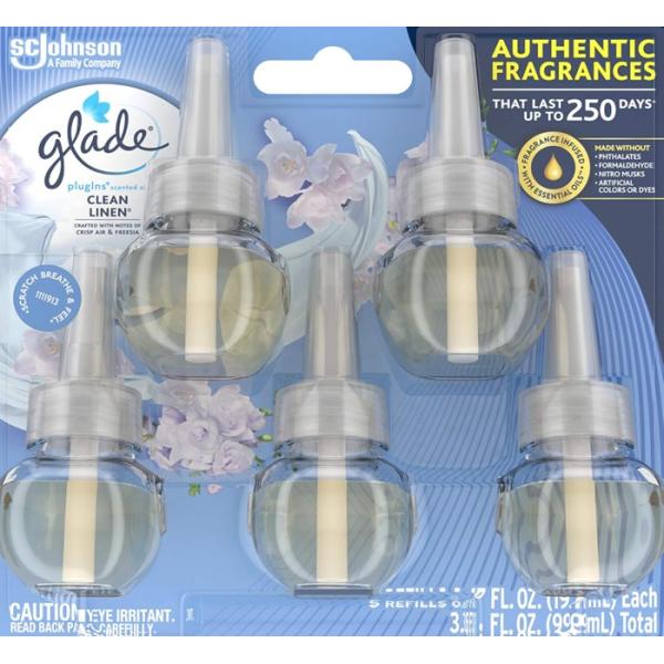 ■ 商品説明Glade（グレード）のコンセント式芳香剤、プラグインオイル詰め替え用5個セットです。「クリーン リネン」は、清潔感あふれる爽やかな香りで人気です。洗いたてのリネンのような香りが、リビングや玄関に広がります。コンセントに差し込む...