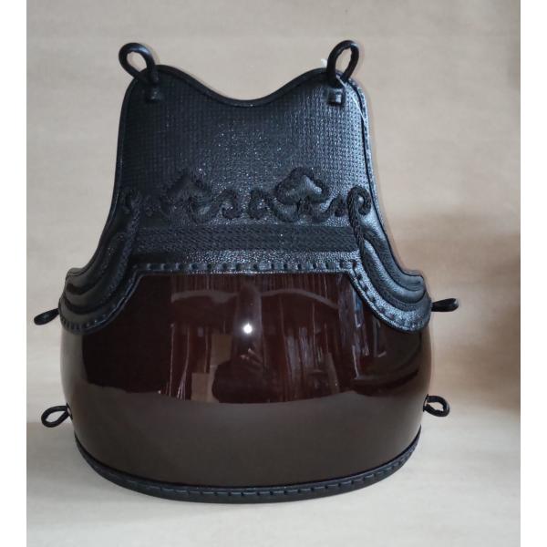 強化樹脂胴　タメ塗50本型　鬼雲飾り　濃紺糸刺し胸　Lサイズ　紺紐付き胴の開き（C)37cm