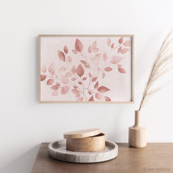 2011年にオーストラリアのパースでグラフィック・デザイナーとして働いていたAmanda Bosveldのサイド・プロジェクトとして設立された、 dear musketeer studioによるポスターが入荷しました。dear musket...