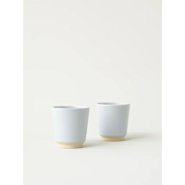 STILLEBENは、デンマークの女性デザイナーDitte ReckwenとJelena Nordentoftの2人によるセレクトショップを母体とするデザインチーム。北欧で勢いのある若いアーティストの作品を中心に、シンプルかつモダンなデザイ...