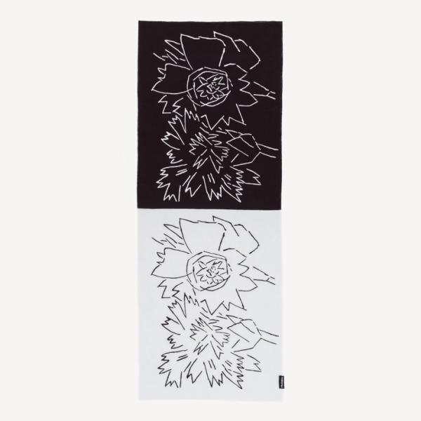 フィンランドで50年過ごした石本藤雄が、その海外生活でも愛用してきた「てぬぐい」。暮らしの身近なファブリック「てぬぐい」を石本がデザインした、2024年秋の新作です。今回の新作は、注染の「カーネーション」「なかよし」、「なでしこ」の3種。「...