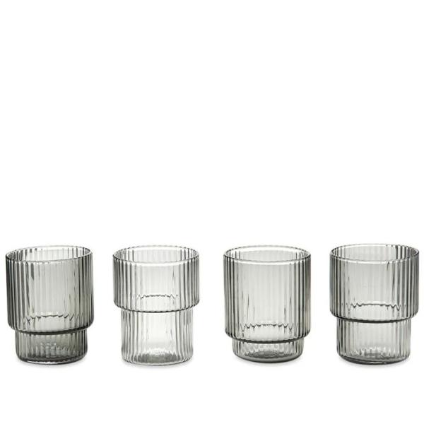 波紋をイメージしてデザインされた「Ripple glasses」4つセットの洗練されたデザインのグラス。全て熟練の職人による吹きガラスとなっています。そのため、厚みや重さ、サイズ感、小さな気泡、若干の歪み、カラーの濃淡などに?個体差がある場...