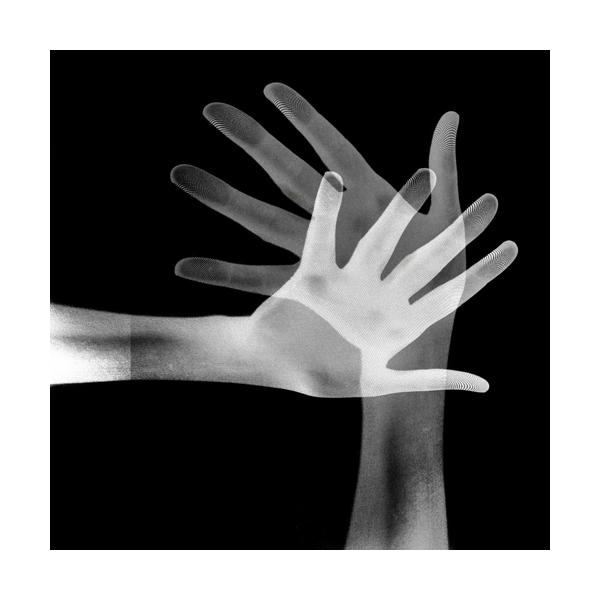 北欧を代表するプロデューサー、トレントモラーによる前作から約3年振りとなった6thアルバム。TRACKLISTA1. Veil Of WhiteA2. No More Kissing In The RainA3. DarklandsA4. ...