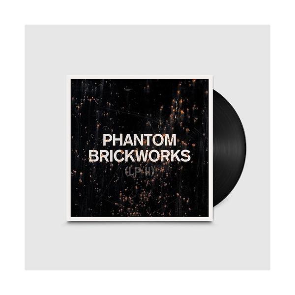 ビビオによるアンビエント／ドローン・プロジェクトであり自然や風景、そして産業の残影が漂う場所から着想を得ている『PHANTOM BRICKWORKS』シリーズ第2弾がリリース！TRACKLISTA1. DINORWICA2. DOROTHE...