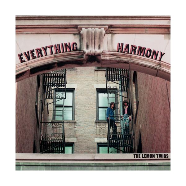 ダダリオ兄弟による米ロングアイランドのデュオ、ザ・レモン・ツイッグス、4枚目のアルバムが完成。洗練されたメロディと豊かなテクスチャーにサニー・ポップ・ヴォーカルを完璧にブレンドさせた傑作『エヴリシング・ハーモニー』、キャプチャード・トラック...