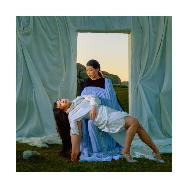 日系スウェーデン人である彼女の独特で優雅な歌声は、バンド結成以来、多くの人々を魅了してきた。そんな彼女が、待望のソロ・デビュー・アルバム『For You』を〈Ninja Tune〉からリリース！TRACKLISTA1. Prelude Fo...