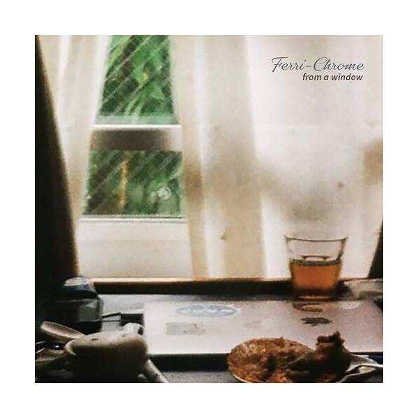 クロゴメが歌う美しいメロディーに相反する、シューゲイザーの凶暴なギター・サウンド。されど、ネオアコ・ライクな煌めくアルペジオに胸を打たれる、エヴァーグリーンな輝きを放つ奇跡的な初音源！TRACKLIST1. colors fade away...