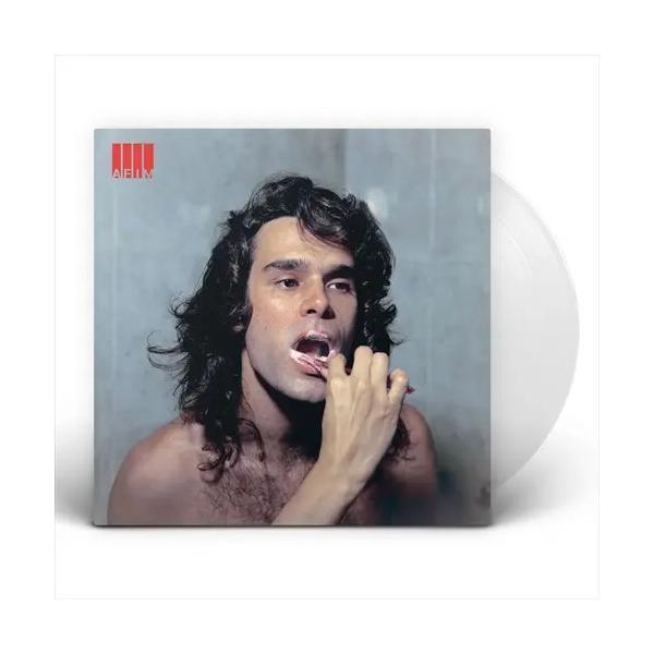 現代MPBシーンの躍動を象徴するブラジルのスーパー・グループ、バーラ・デゼージョのメンバーとして知られるシンガー・ソングライター、ゼー・イバーハ。カエターノ・ヴェローゾらMPBレジェンドが残してきた名作群に比肩する傑作アルバムをリリース。T...