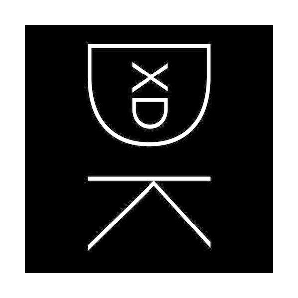 スウェーデン / スペイン人アーティスト、ANNA FREDRIKSSONとELENA COMASからなるガールズ・シンセポップ・デュオ、DIE KATAPULTが2015年以来となるニューアルバムをリリース。TRACKLISTA1. Au...