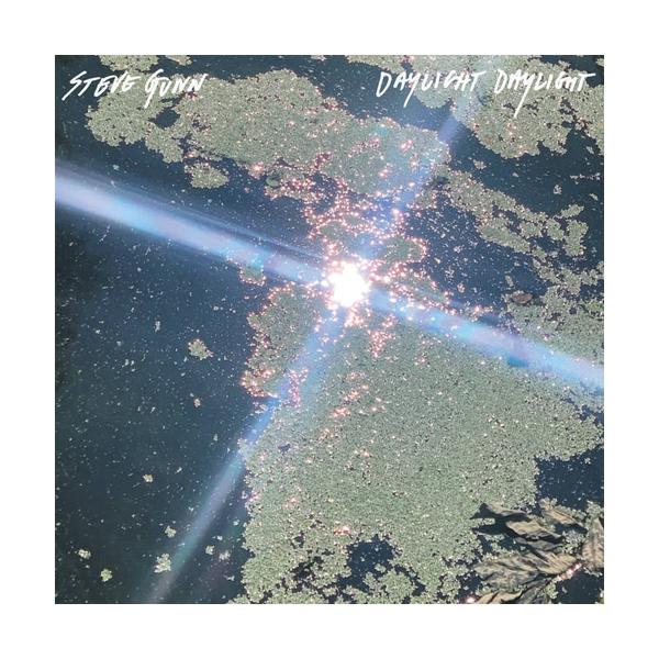 アメリカ実験／ギター・ロックの第一線を牽引してきたシンガーソングライターSteve Gunnが、7作目となる新作アルバム『Daylight Daylight』を完成。静寂の中に光を見出すような、熟練のギタリストによる洗練された音の対話がここ...